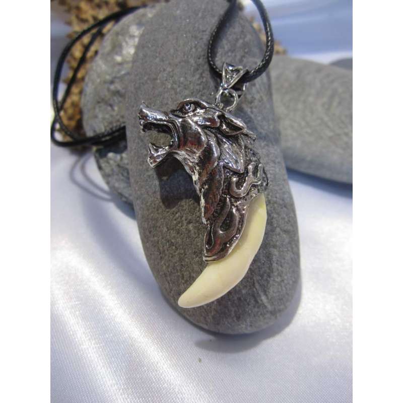 COLGANTE LOBO COLMILLO BLANCO - Regalos Boga